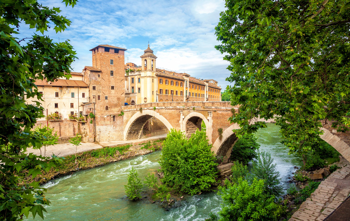 L’Isola Tiberina: un concentrato di storia e leggende nel cuore di Roma